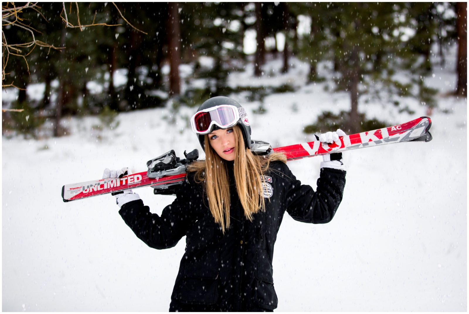 Colorado Winter Senior Portraits | Skiing Senior Pictures